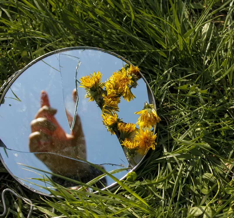 10 Things In Your Home That Hoard Negative Energy