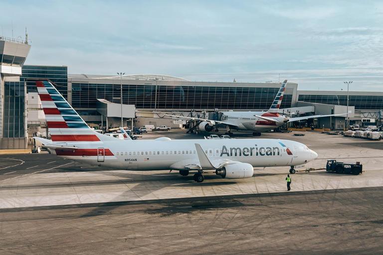 The best time to book flights for the cheapest airfare for the holidays