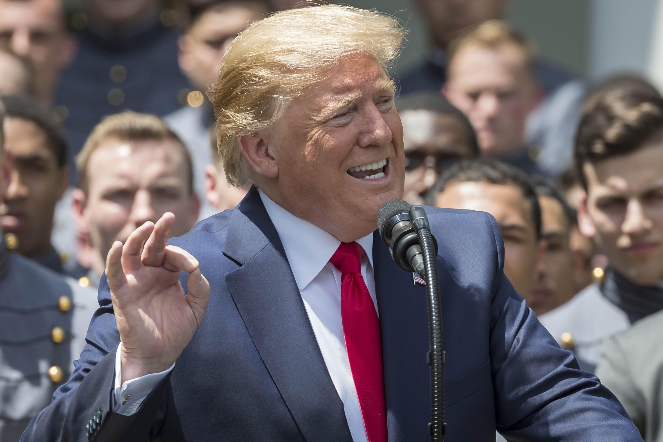 ‘Not My Signature’: Trump Fights Epstein Allegation