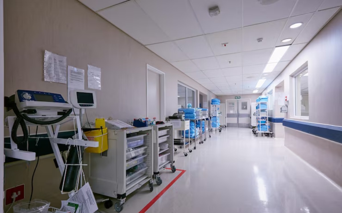 Trasladan a Reynosa a pacientes del ISSSTE en Río Bravo por fallas de luz