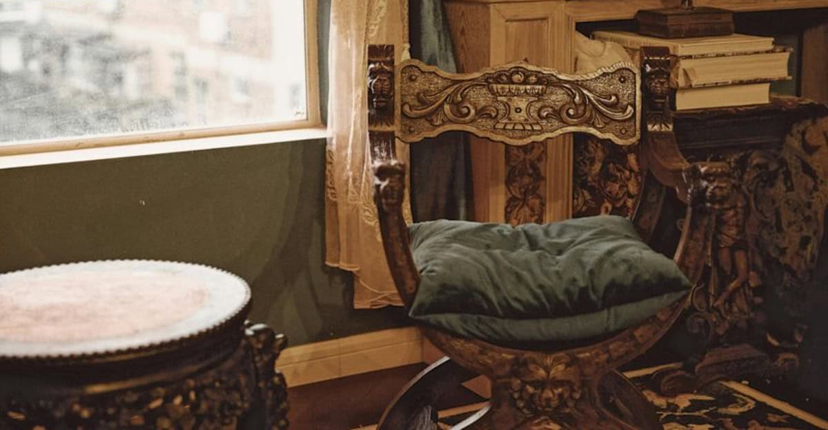 10 Things In Your Home That Hoard Negative Energy
