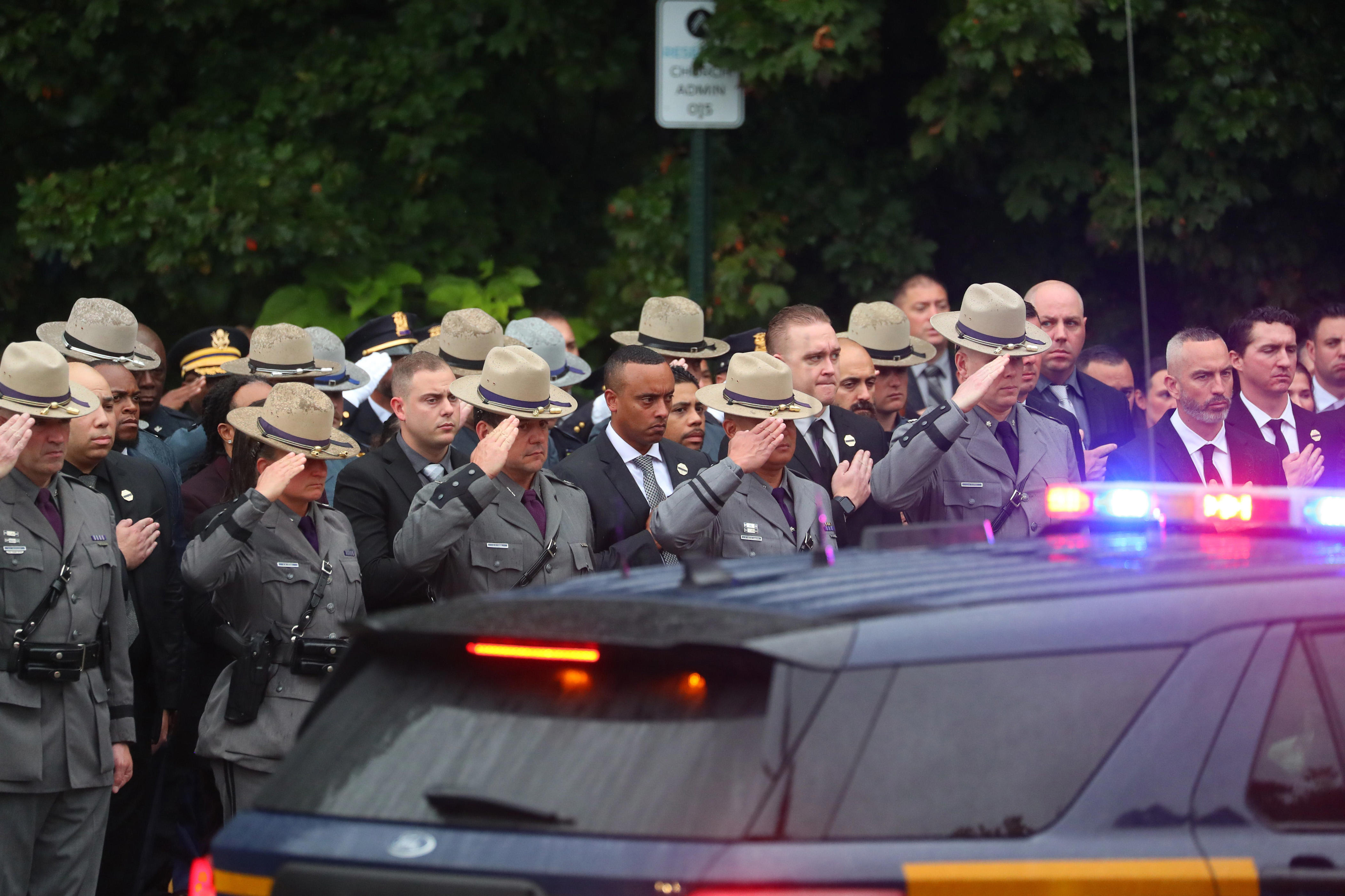 Hundreds of police personnel gather to honor Sgt. Nigel Barnett's ...