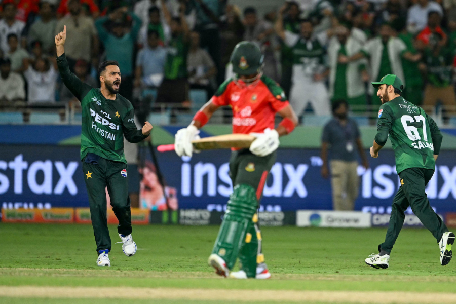 Simmons rues dropped catches and 'bad decisions' as Bangladesh exit ...