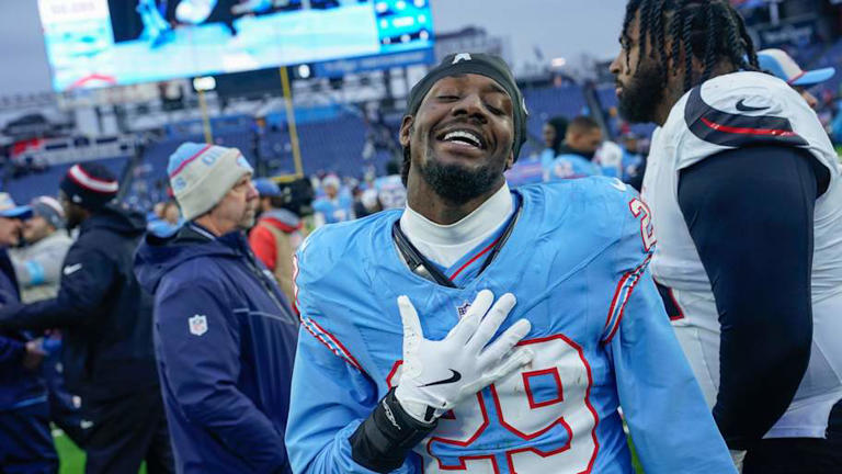 ESPN Insider 'Surprised' By Jets-Titans Jarvis Brownlee Jr. Trade
