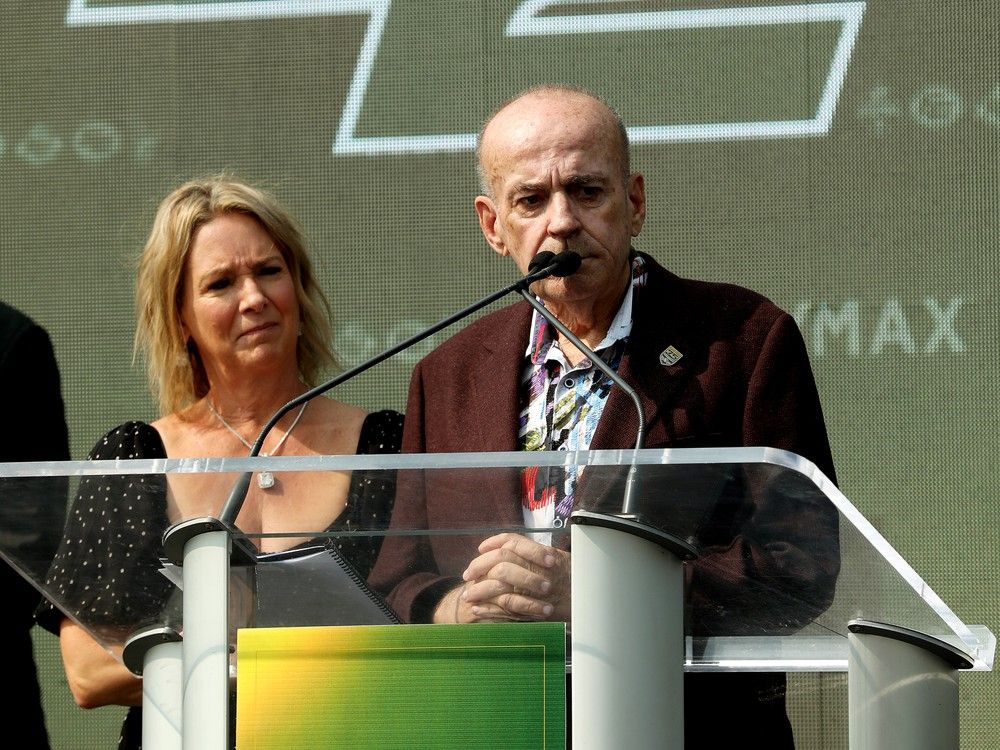 'Our anchor': Elks owner Larry Thompson dies following surgery ...