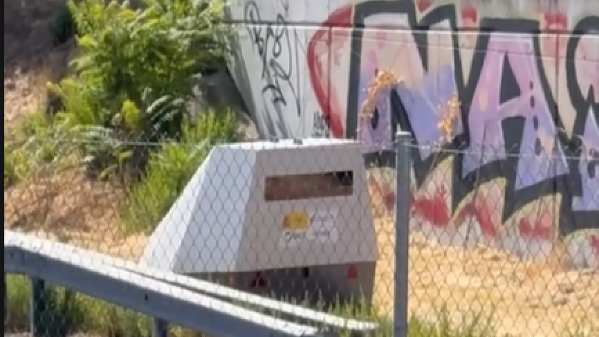 En bajada y detrás de un guardarraíl, así estrena la DGT su nuevo radar ...