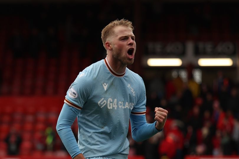 Aberdeen approach Celtic for Stephen Welsh transfer but face 3 major ...