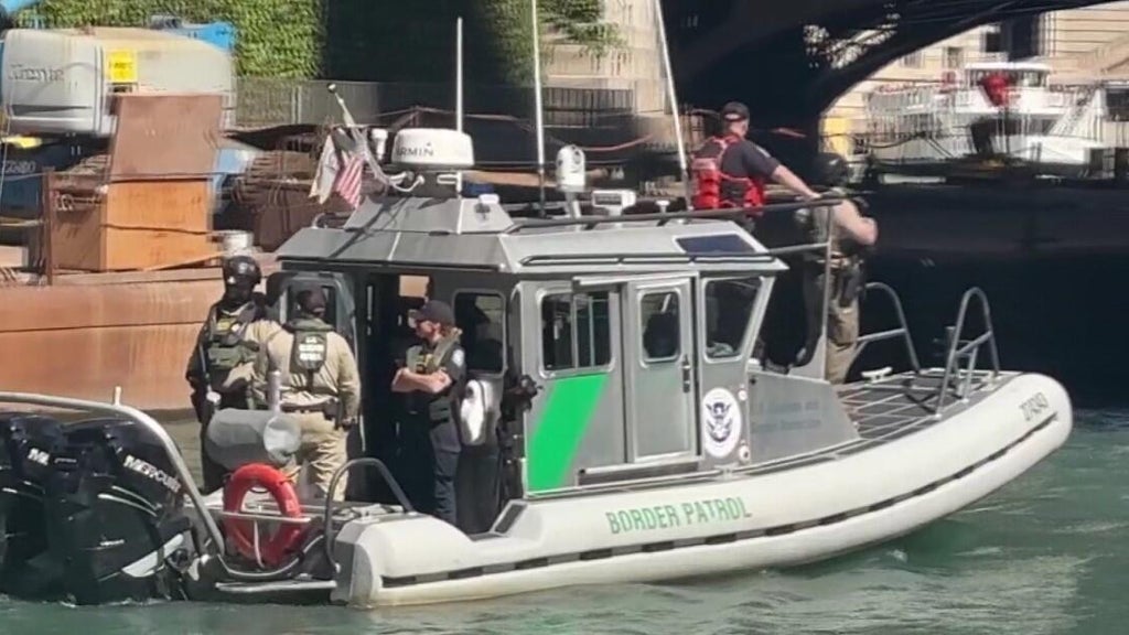 Border Patrol boats seen cruising on Chicago River amid ongoing ...