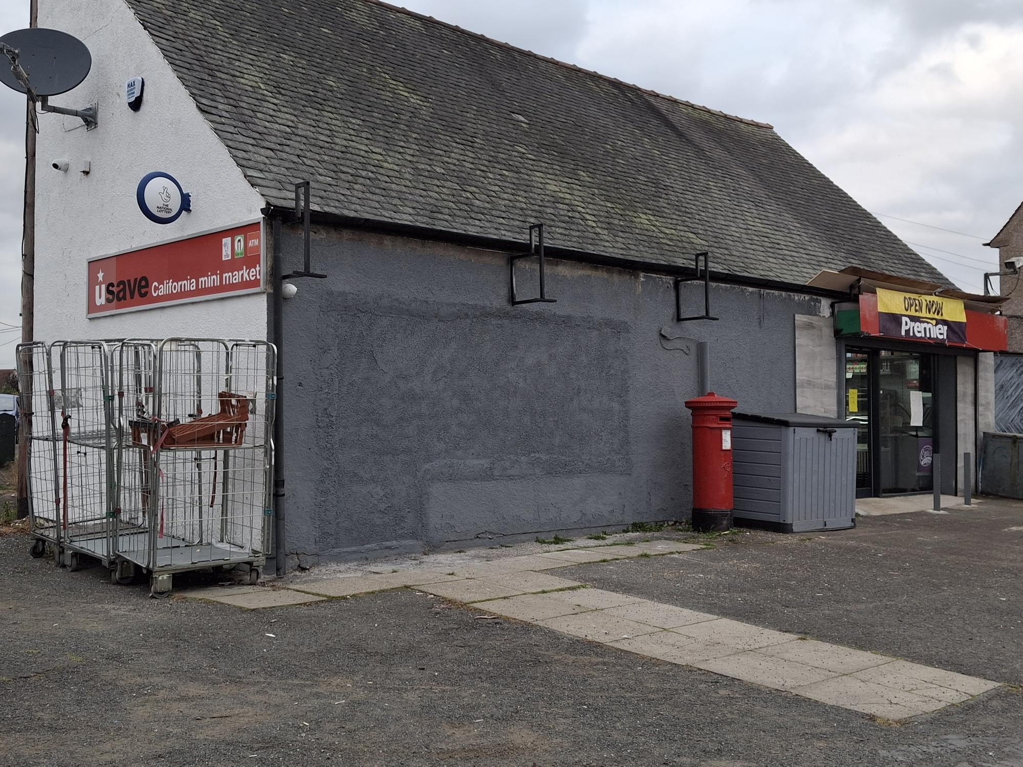 Mini market in Falkirk village re-opens after refurbishment