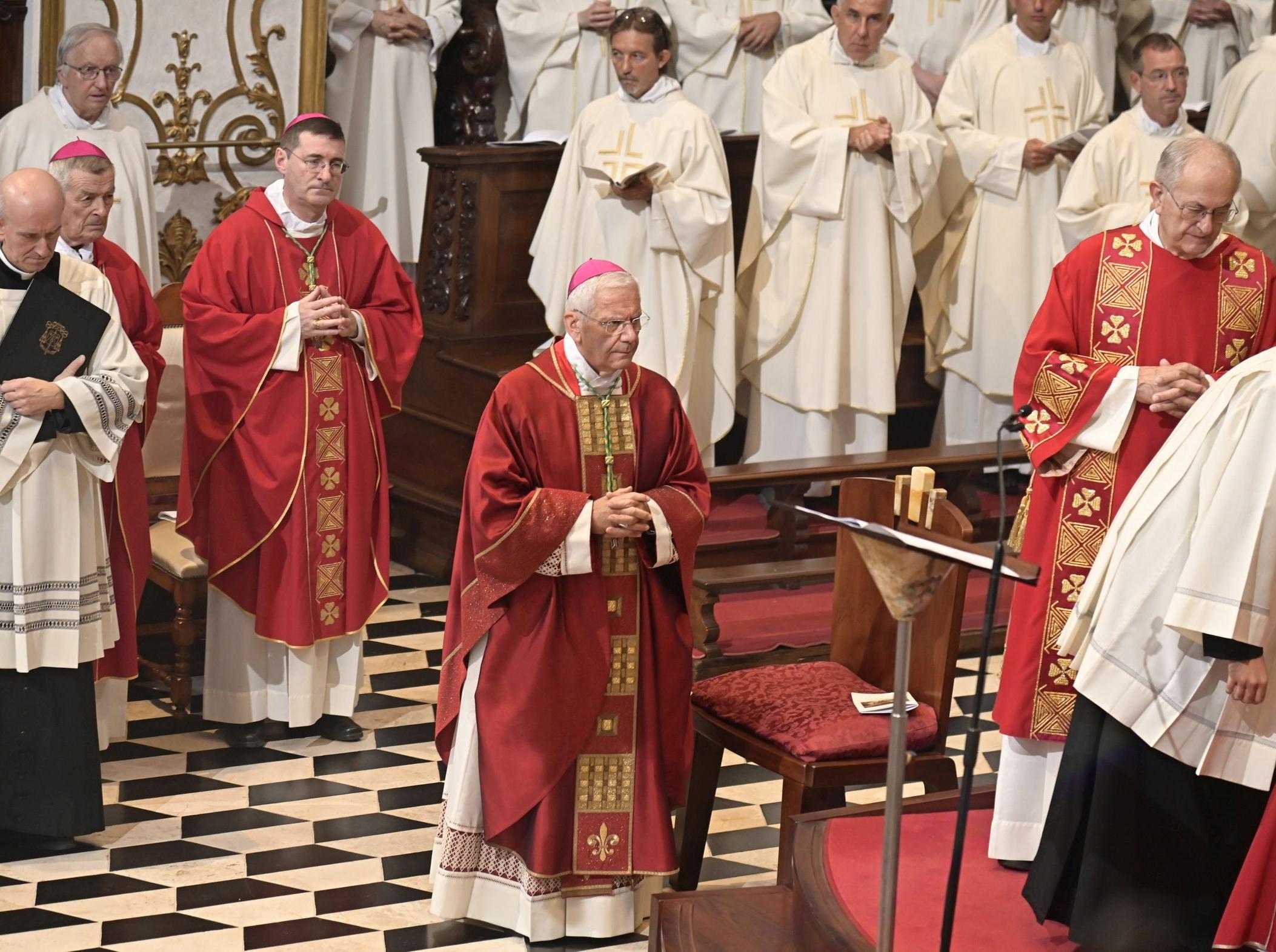 Il vescovo: «Ad agosto consegnerò il mio mandato al Papa»