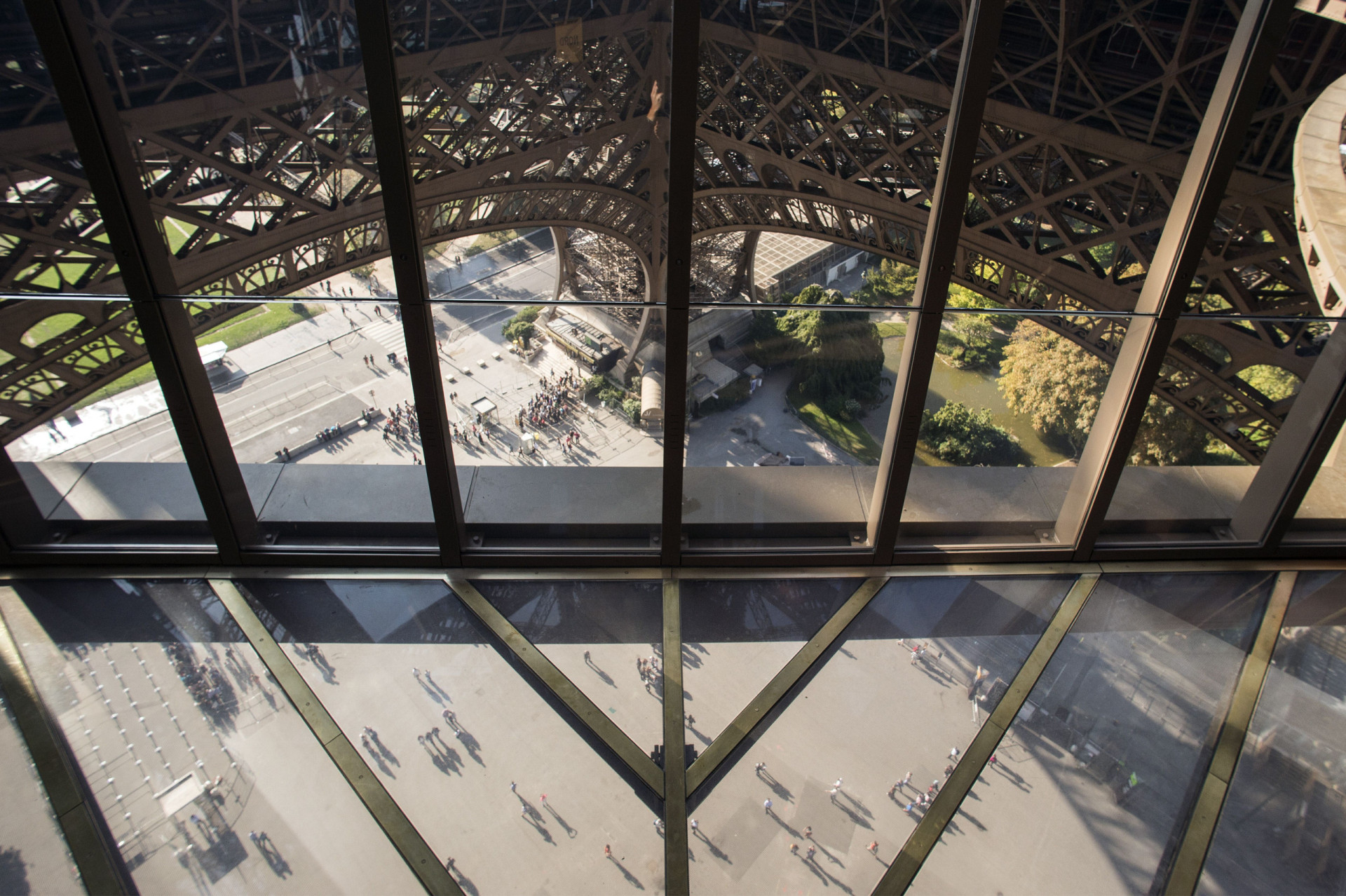 Can you identify these landmarks from these angles?