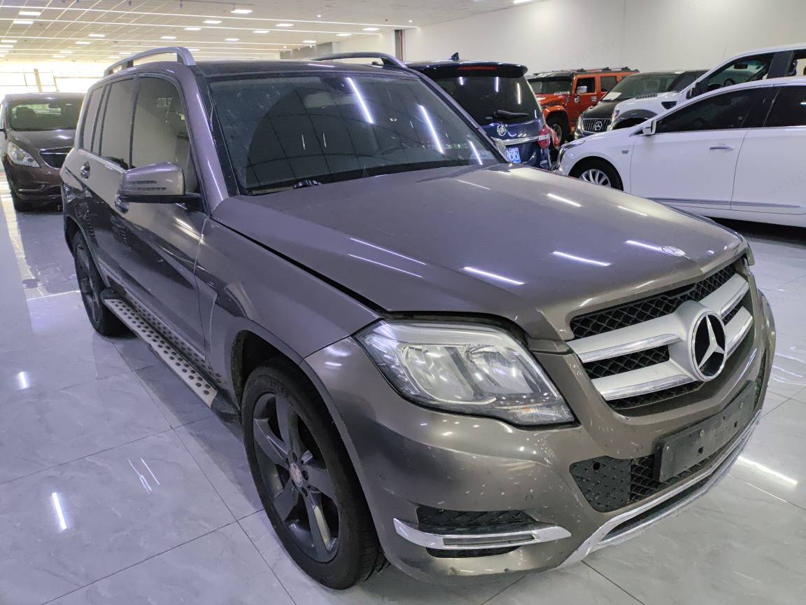 奔驰 奔驰GLK级 2013款 GLK 300 4MATIC 动感天窗型实拍图