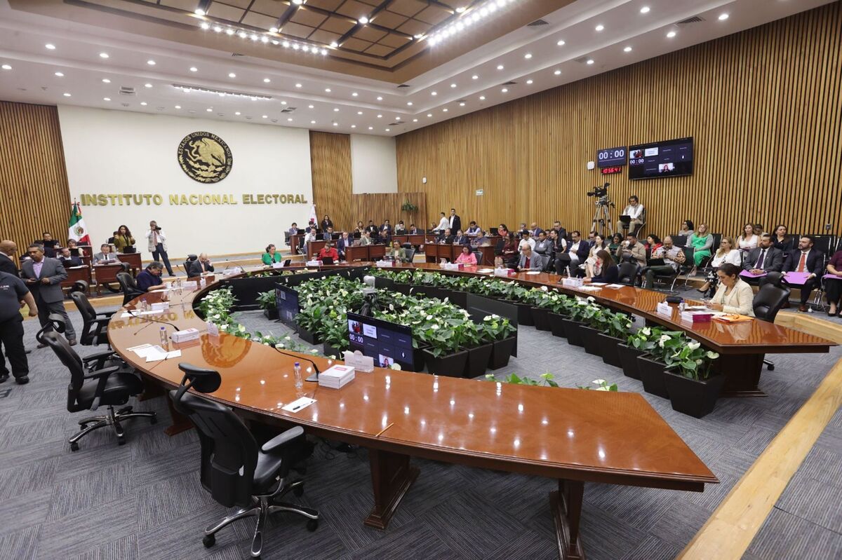 INE aprueba iniciativa de transformación digital; Morena advierte ...