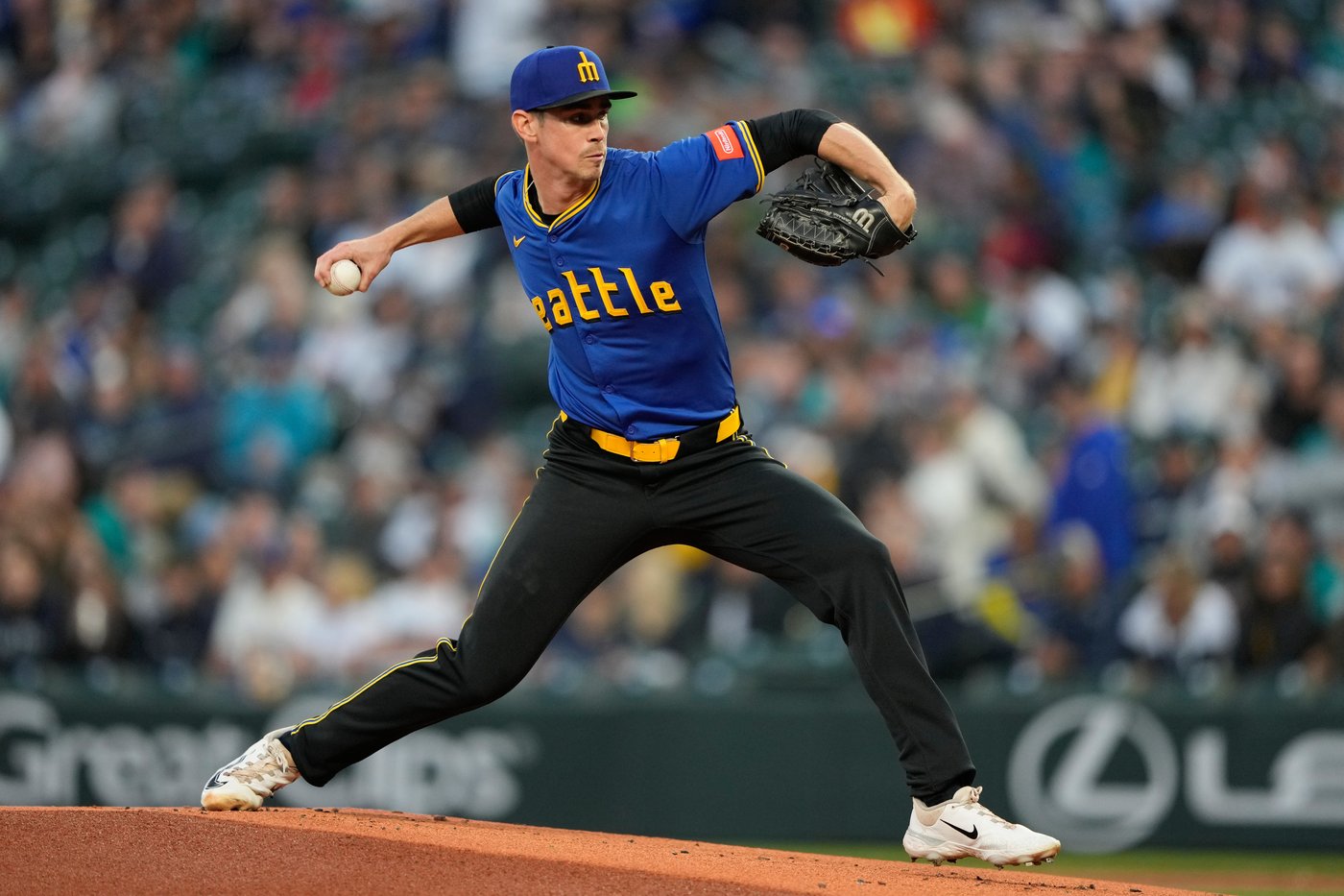 Suárez's 49th homer ties career high, leads Mariners over Rockies 6-2 ...