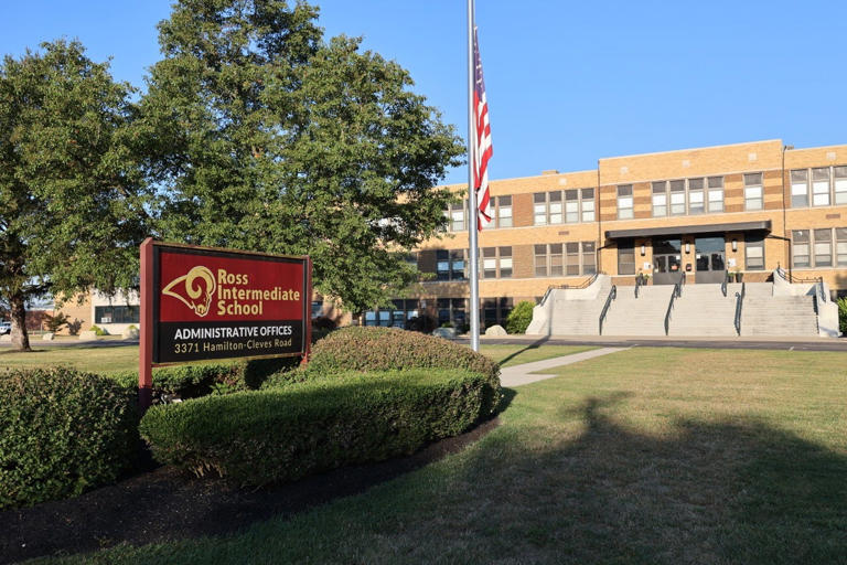 Ross local teachers union and district finalize new 4-year contract