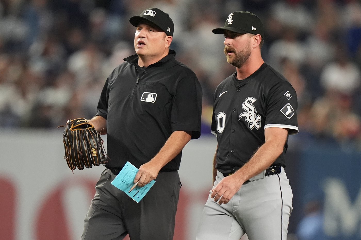 Umpires take away Tyler Gilbert’s glove after White Sox reliever gets ...