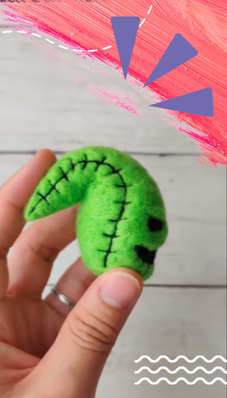 Crafting Oogie Boogie from Nightmare Before Christmas | Needlefelt Art