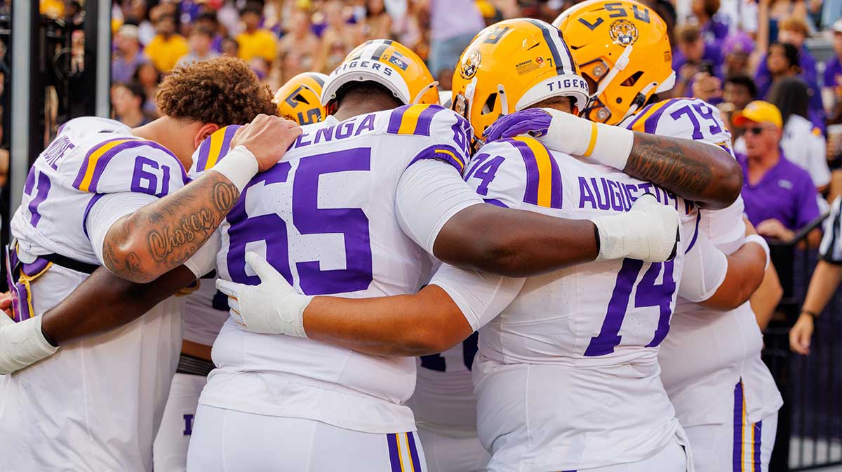 Garrett Nussmeier connects with Nic Anderson for insane LSU TD grab