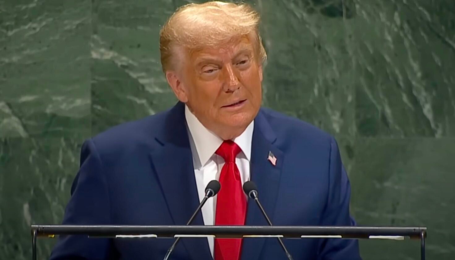 Donald Trump: “Soccer is the only real football, the NFL needs a new name”