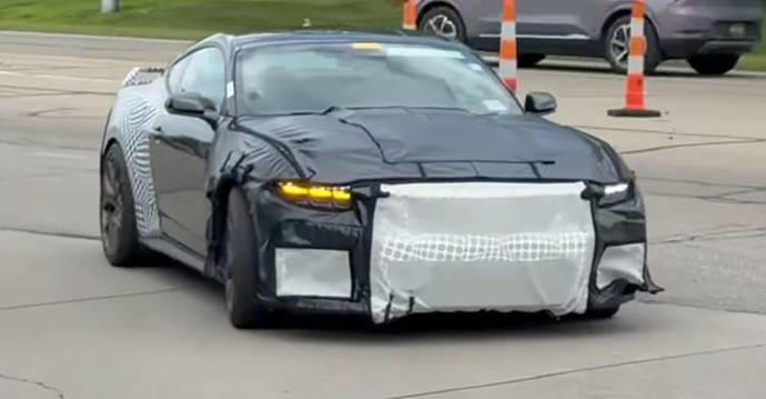 Ford Mustang Finally Goes Hybrid — Where V8 Tradition Meets Electrification