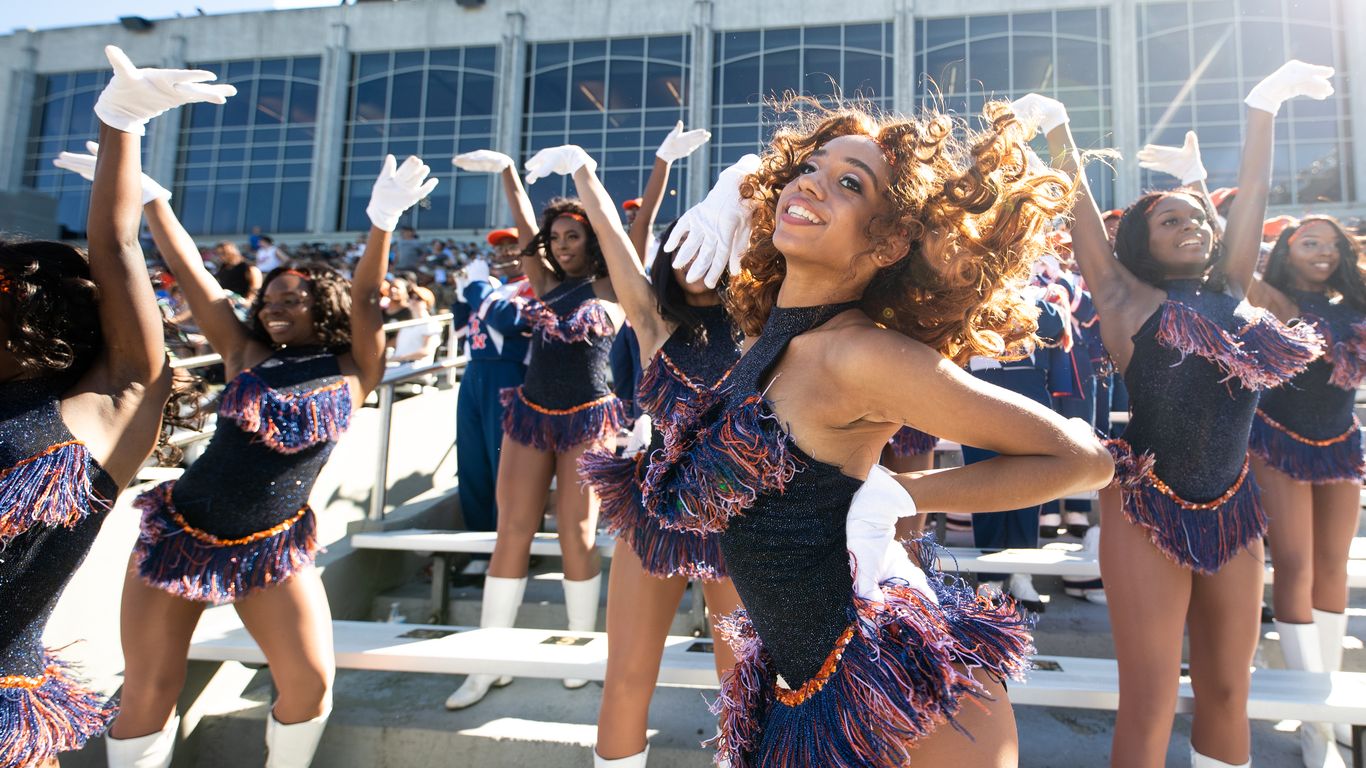 Indianapolis weekend events: Circle City Classic, Harvest Nights, Monument Circle Oktoberfest ...