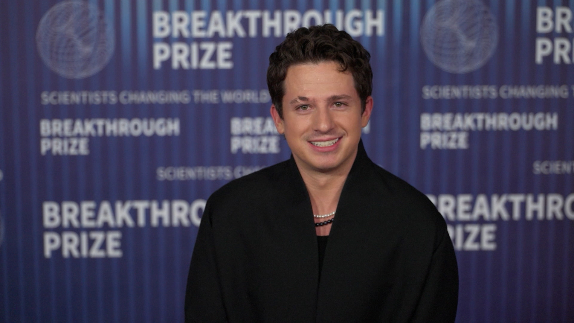 Charlie Puth dice che sta per arrivare nuova musica e che i fan ...