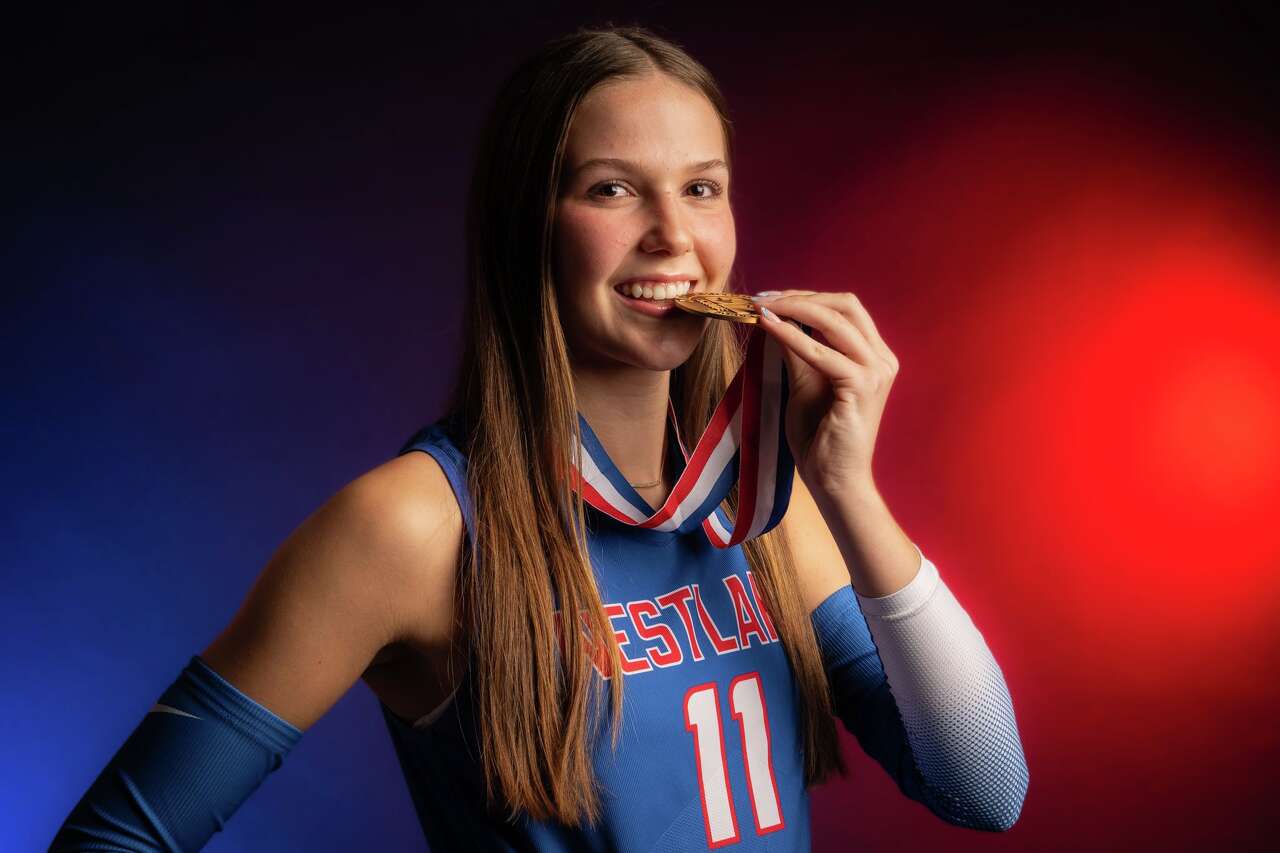 Faces off the field: Meet Sydney Yohe, Westlake volleyball player