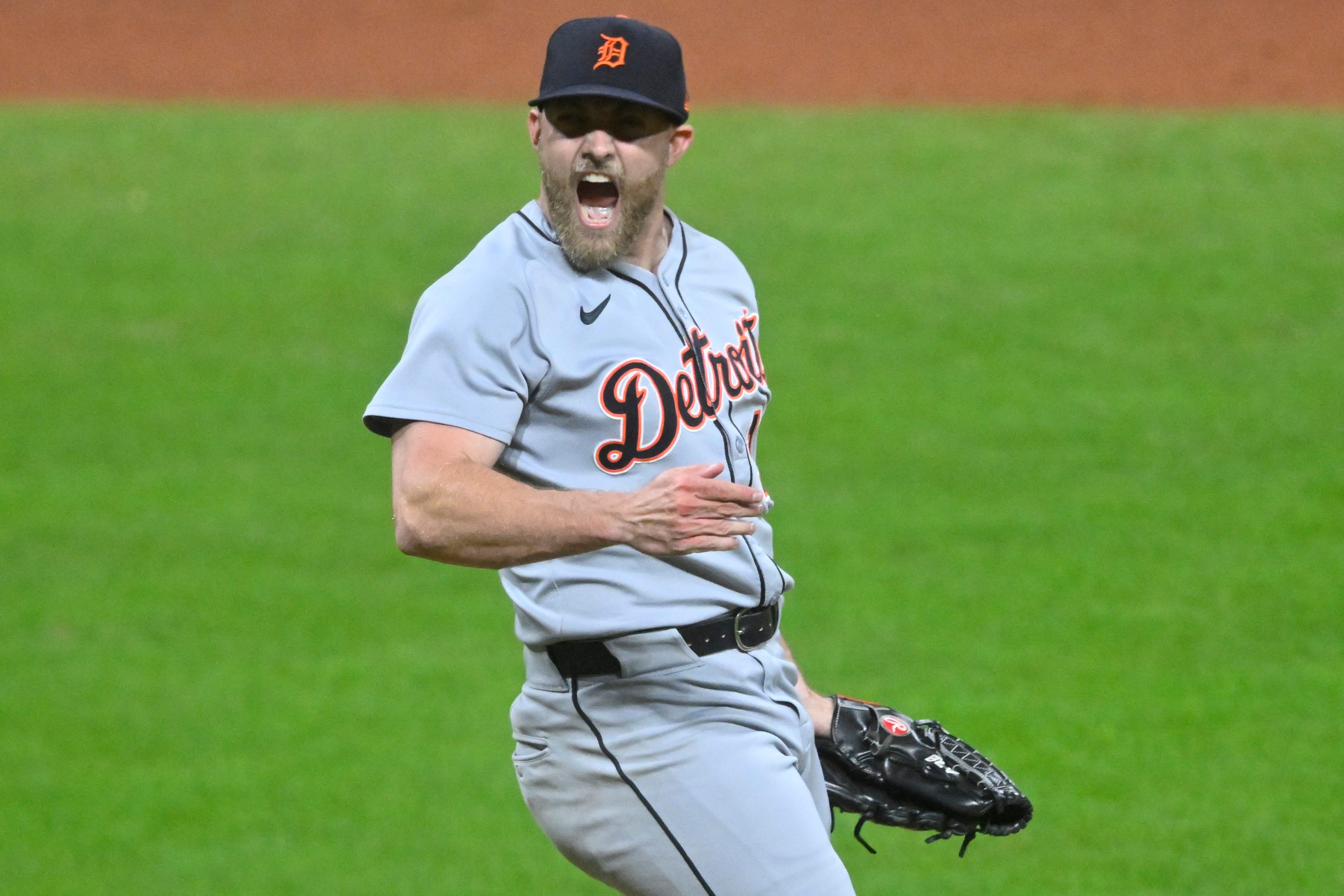Tigers vs Guardians highlights from MLB playoffs Game 2 wild-card series