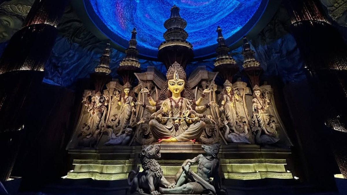 Chetla Agrani's Durga Puja Pandal Showcases 'Samudra Manthan' With ...