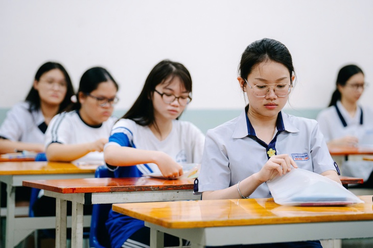 Thi tốt nghiệp THPT năm 2026 có một số điều chỉnh, 2027 thi trên máy tính