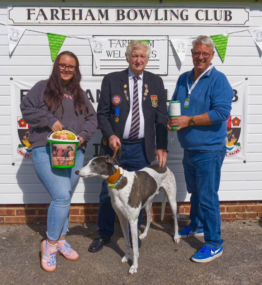 Fareham Bowling Club hands over £1260.68 to Greyhound Trust Portsmouth