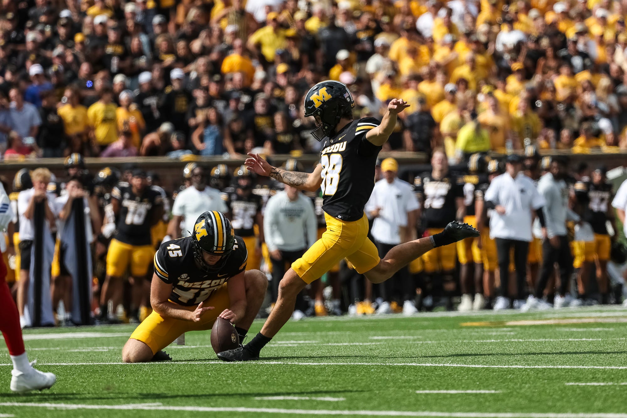 Missouri football kicker Robert Meyer expected to enter transfer portal