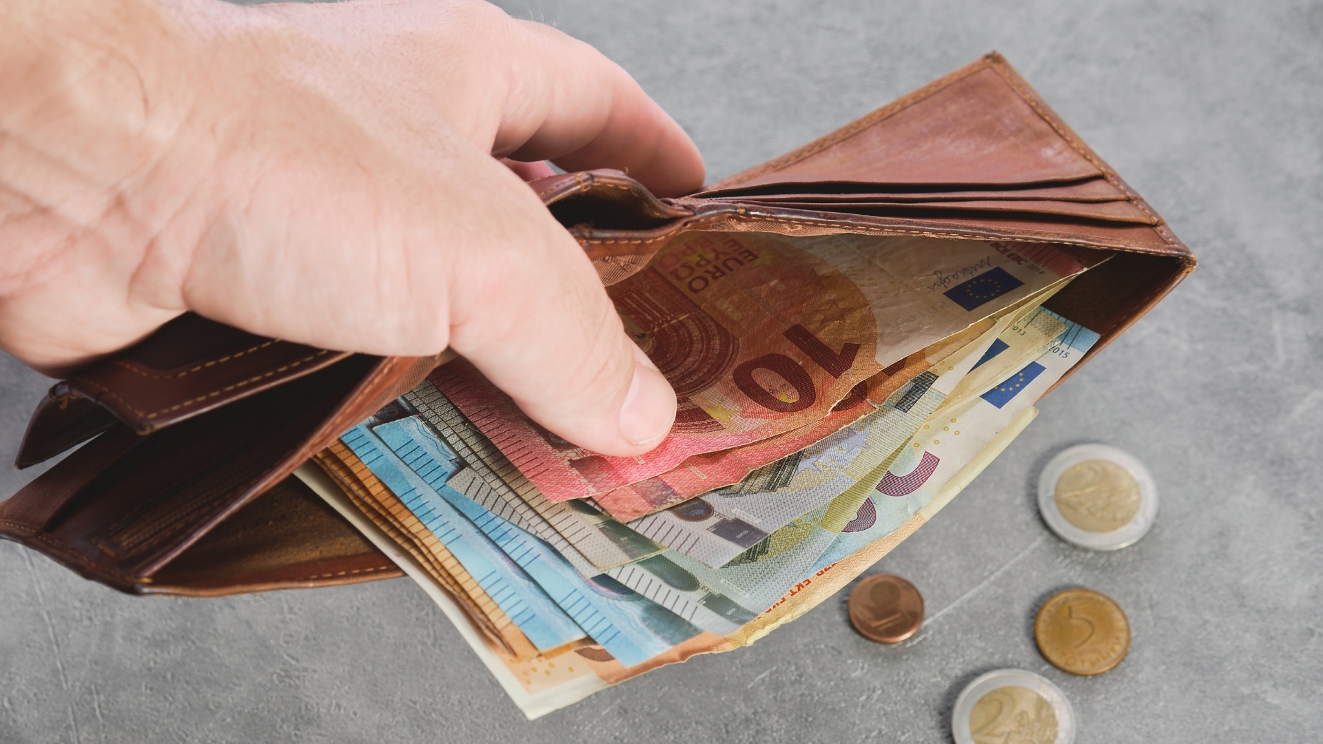 “Keep cash at home”: this is the amount recommended by the European ...