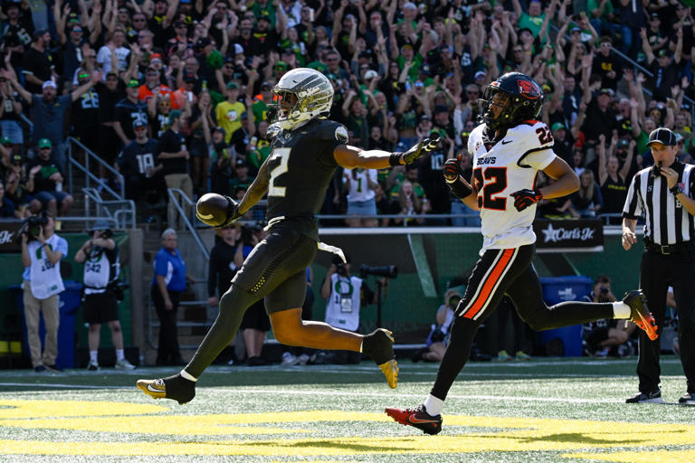 The staff at Fighting Irish Wire pick Notre Dame at Arkansas and the ...