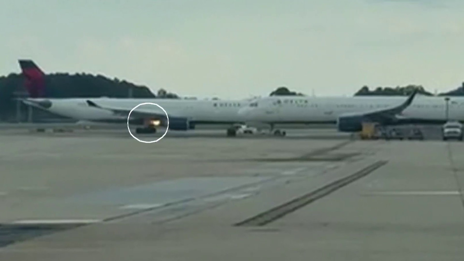 Flames Pour out of Delta Plane’s Engine at Atlanta Airport