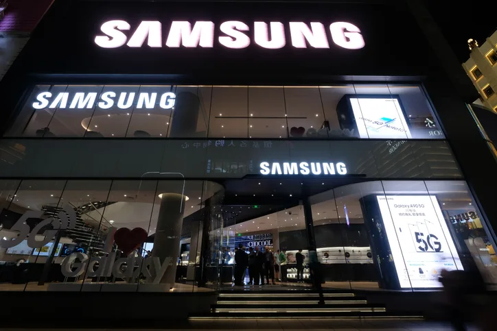 Samsung’s High-End Fridges to Display Ads with New Software Update