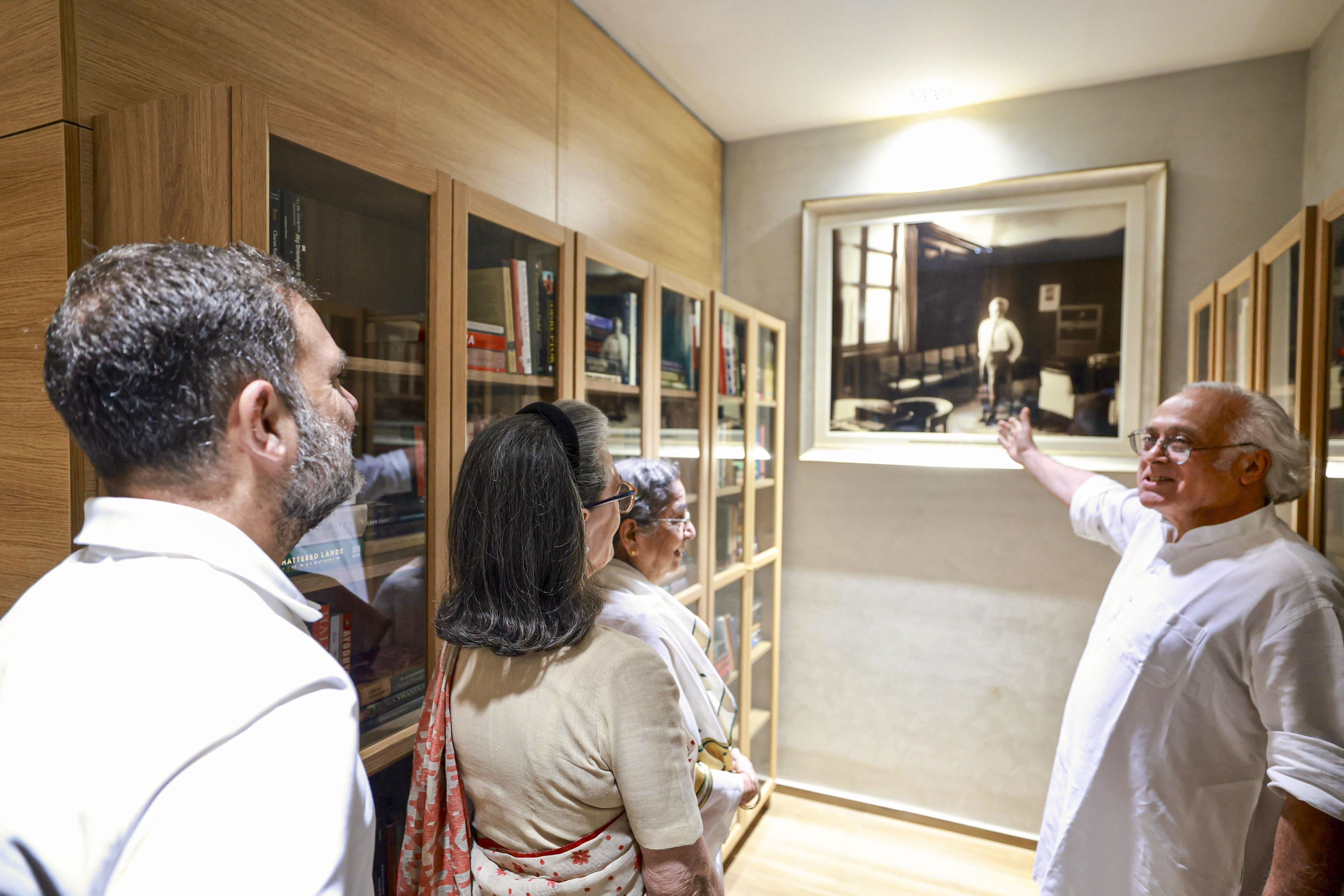 Manmohan Singh library with 1,200 books opens; encapsulates journey of ...