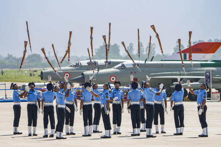 'Darling' of fighter pilots, 'sports car' - IAF veterans recall ...