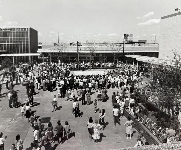 Penn Square Mall in Oklahoma City celebrates 65th anniversary with new ...