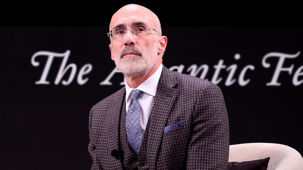 Professor reveals 3 things happy people do at the start of every day
