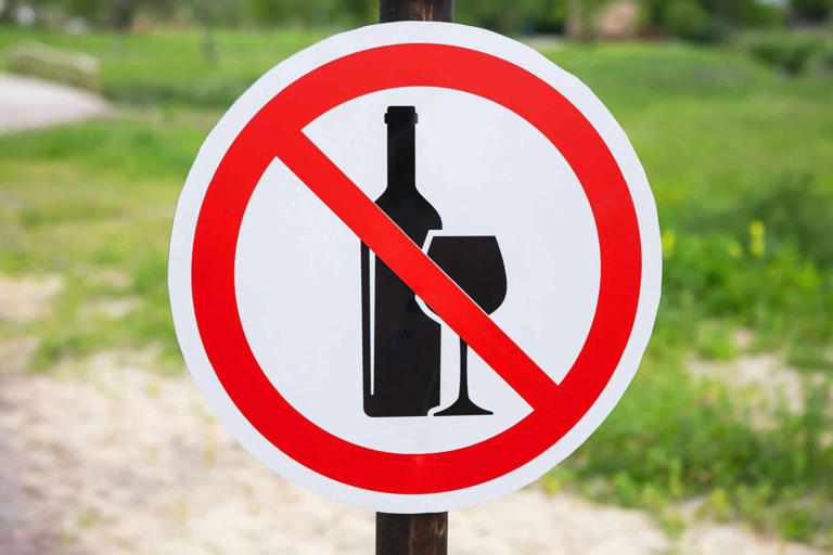 13 tourist behaviors banned in areas of Japan