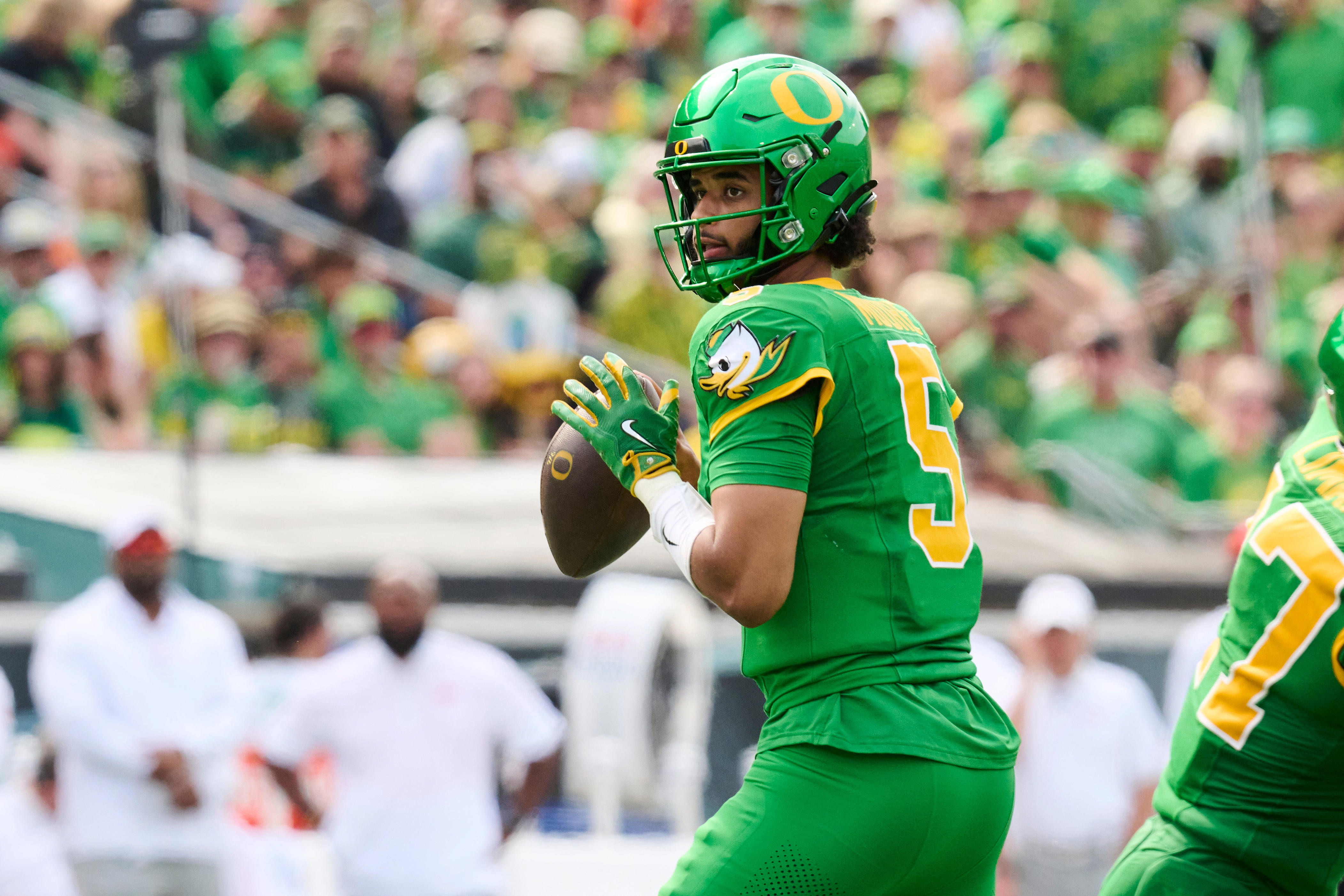 Dante Moore gets his chance to shine as a prospect as Oregon faces Penn ...
