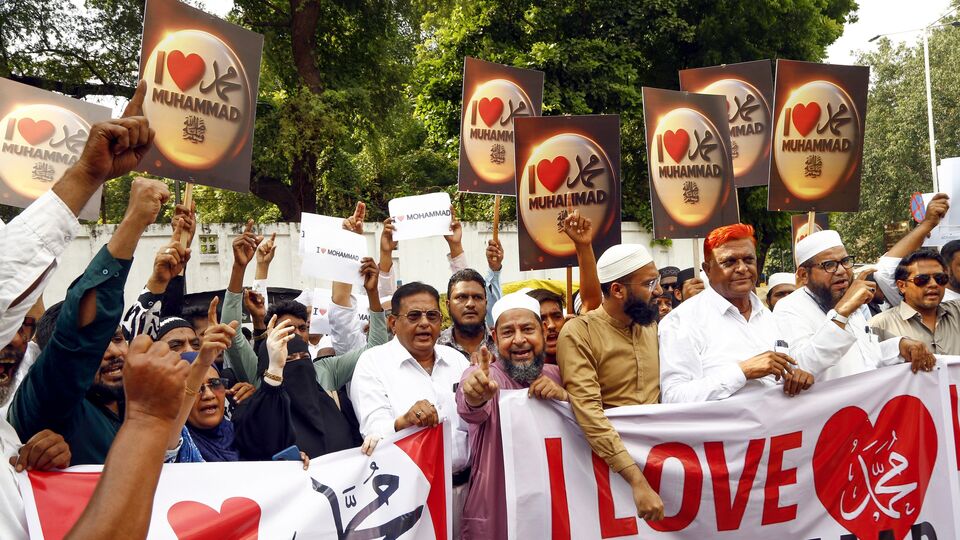 ‘I Love Mohammad’ protests in UP's Bareilly: Stones pelted after Friday ...