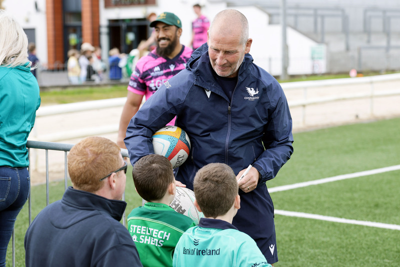 Lancaster names his Connacht team for URC opener against Benetton
