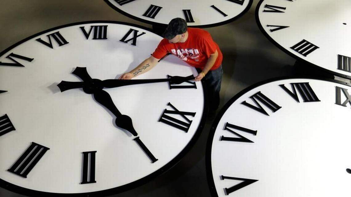 What will time change do to our sleep? See details on ‘falling back' in ...