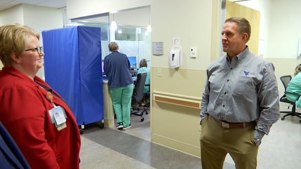 West Virginia University president visits Boone Memorial Hospital on ...