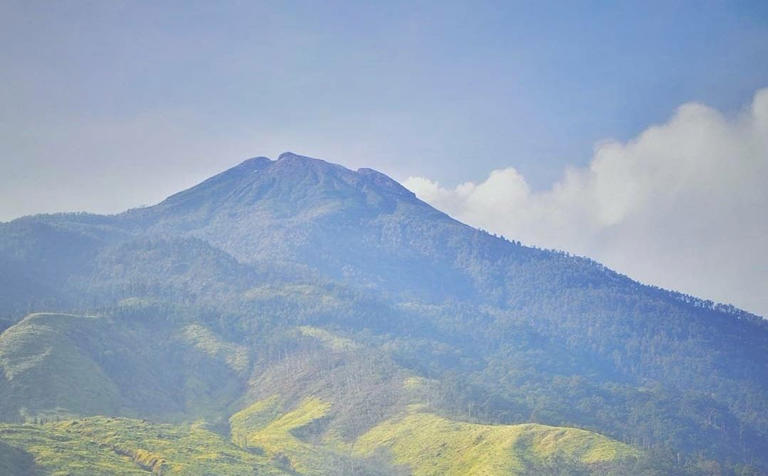Seven Summits of Java: Urutan 7 Gunung Tertinggi di Jawa, dari Semeru ...