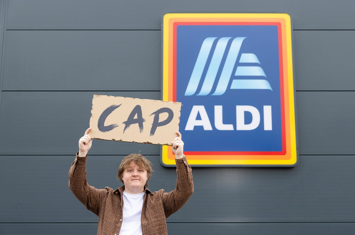 Lewis Capaldi performs secret concert on rooftop of Aldi