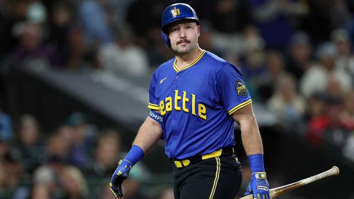 MLB: Cal Raleigh rewards Mariners fan who gave away his 60th HR ball to ...