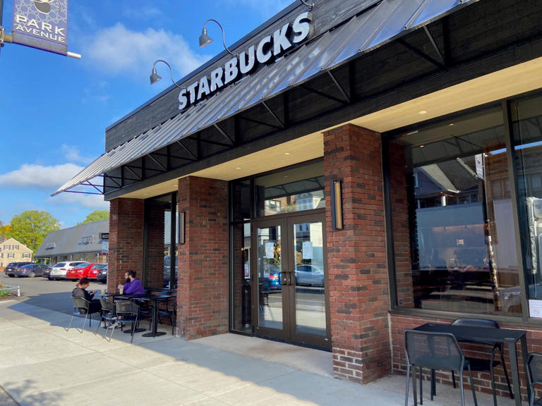 Which Starbucks in Florida just closed? Here’s the list, so far